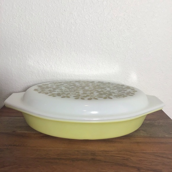 Pyrex | Kitchen | Vintage Pyrex Olive Verde Divided Baking Dish | Poshmark